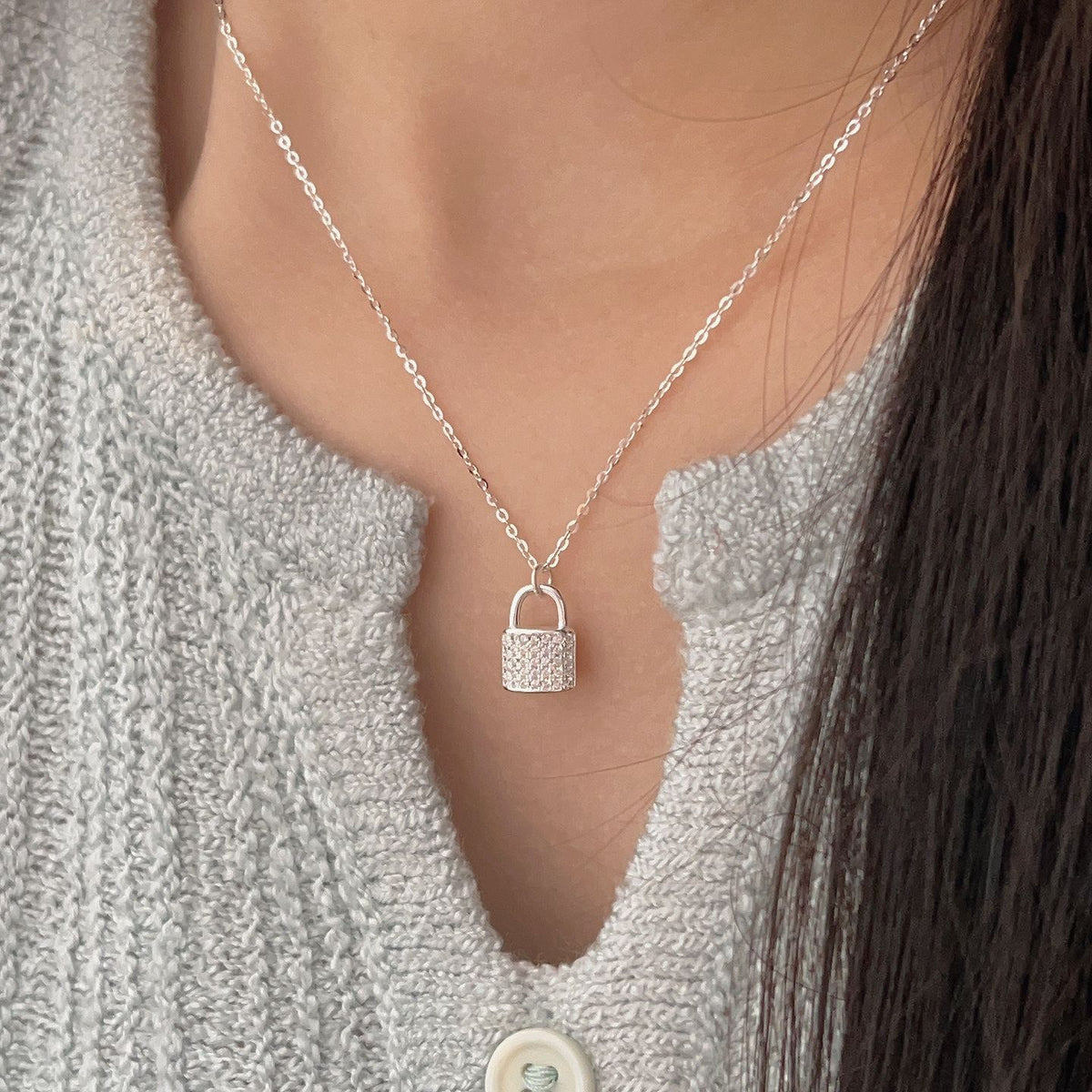 Wholesale Sparkling Diamond Lock Necklace — JOYASDECHINA WHOLESALE JEWELRY