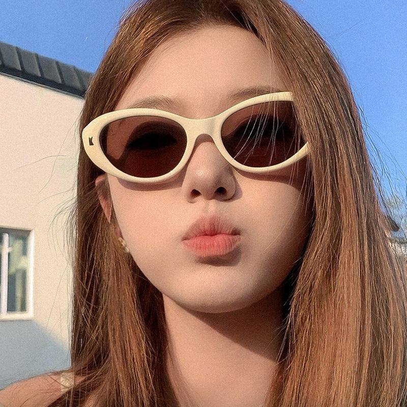 Wholesale Elliptical rice nail cat eye sunglasses, internet famous sun ...